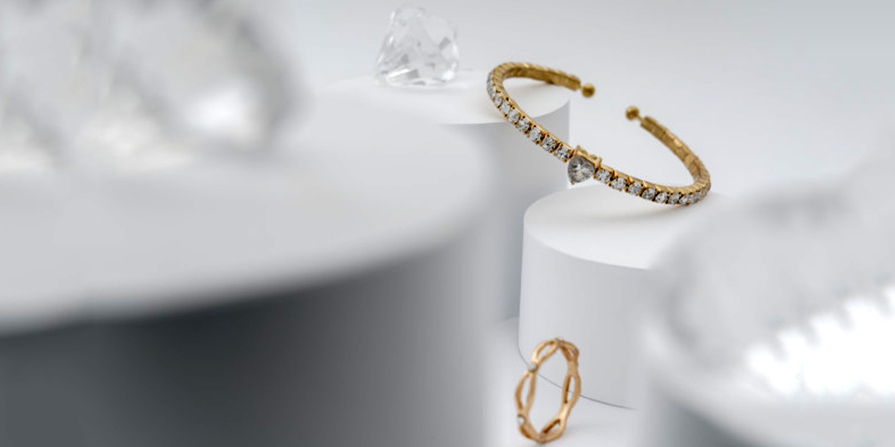 Must-have Gold Jewellery Items for a perfect bridal ensemble - DishiS ...