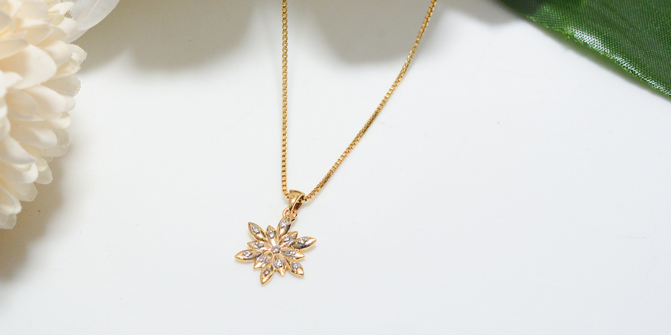 Latest Gold Pendant Designs for Female Available Online