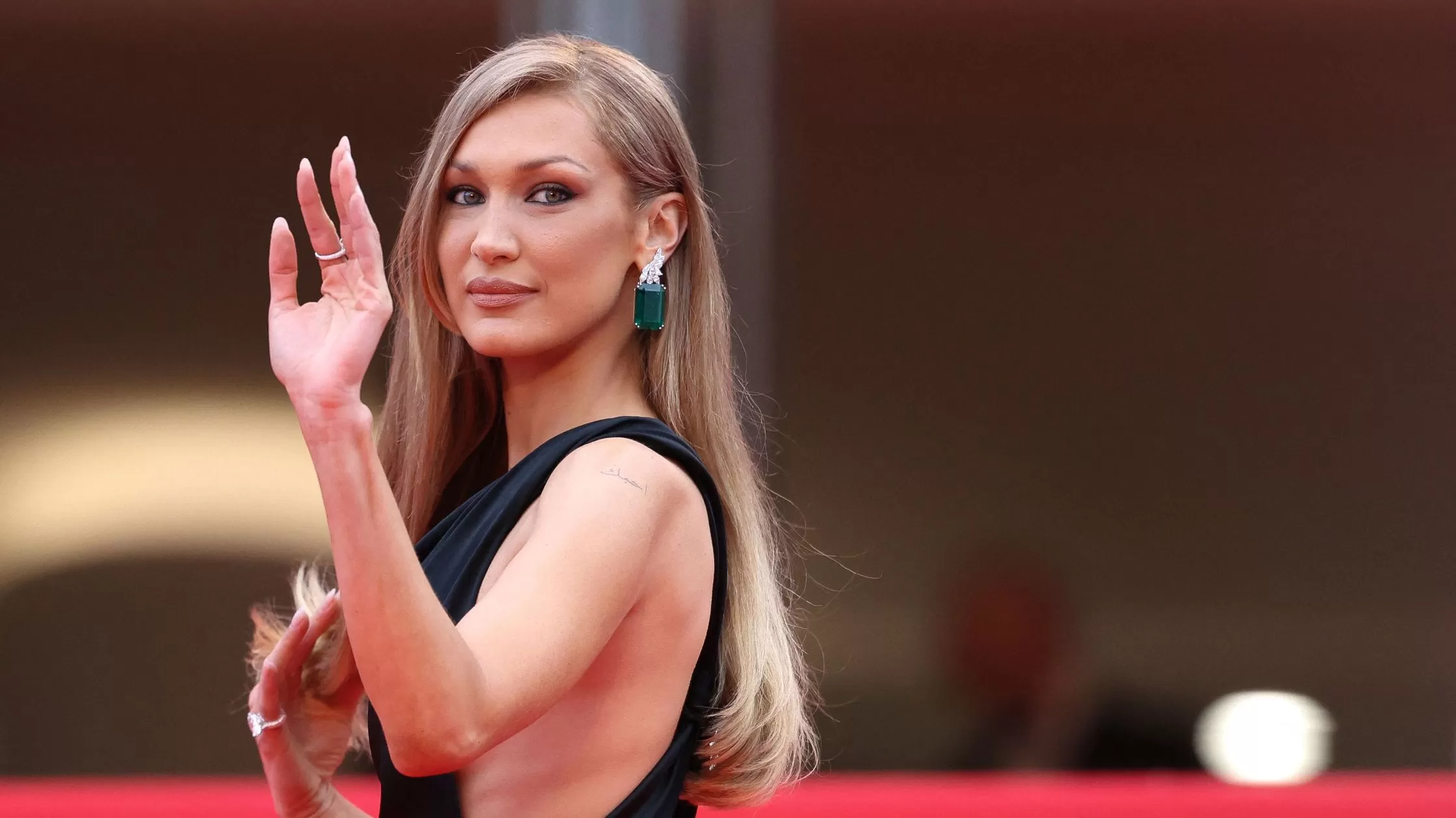 Cannes 2025: Bella Hadid Stuns in Dress, Emerald Jewellery & Grace ...